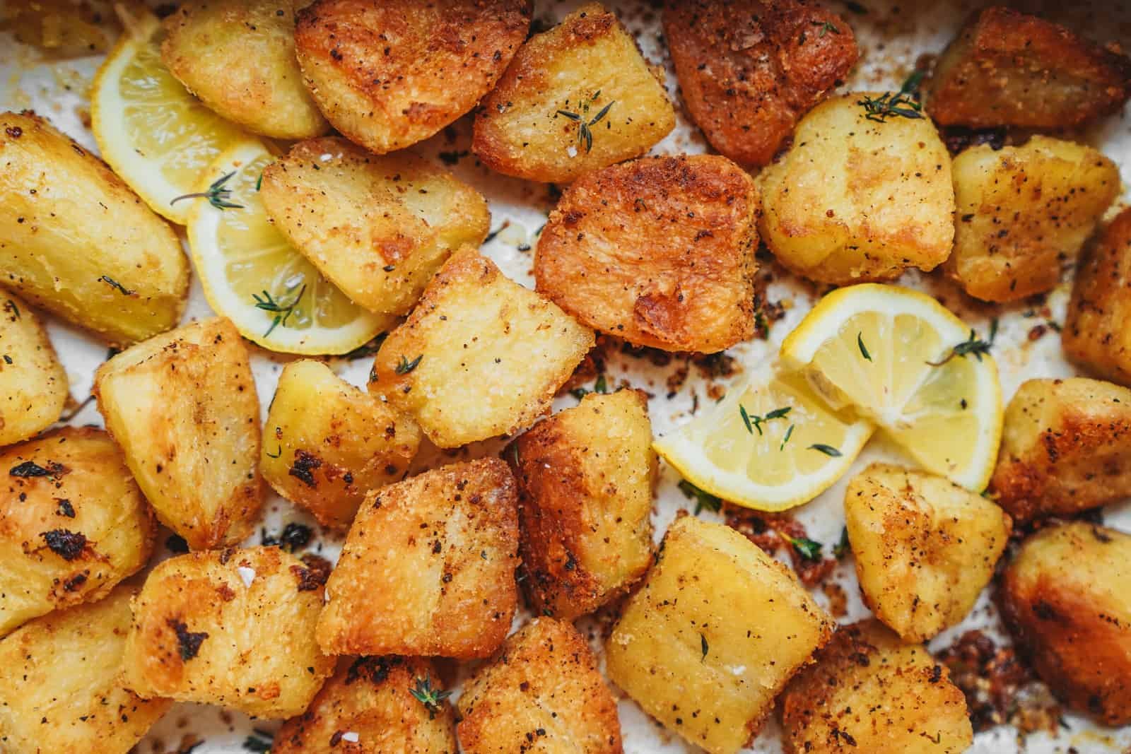 Come Preparare Patate Lesse e Poi Al Forno Croccanti e Gustose
